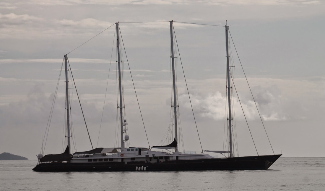 Headline Making Superyacht Sinks off Malaysia - The Howorths