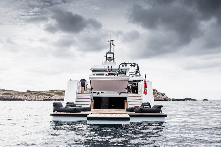 Jeff Bezos and his need for a 75 m support vessel - The Howorths