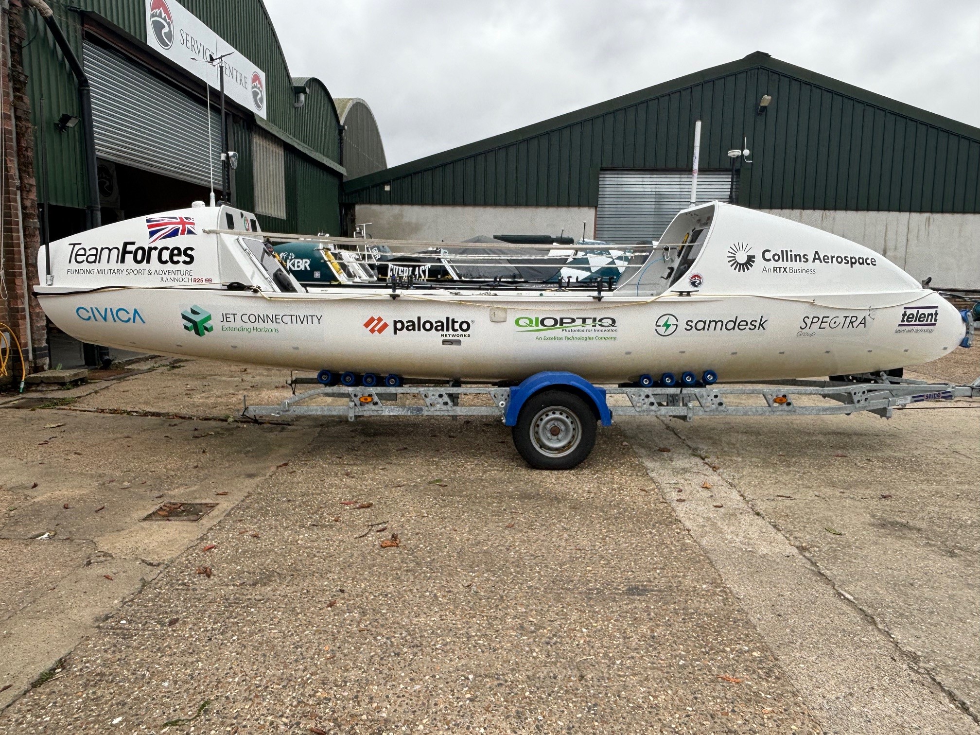 Zara at half way point in row across the Atlantic - The Howorths